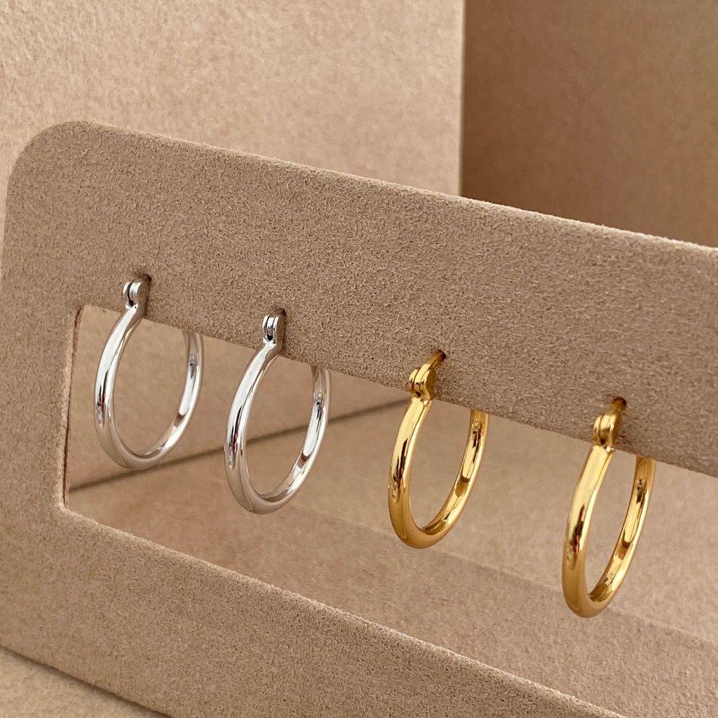 IVY HOOPS | 20mm Slim Silver Hoop Earrings – EL&RO Jewellery